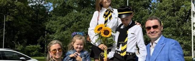 🔥 TERE, KOOL! | Vahvad pildid! Rõivased saatsid keskmise lapse kooli ...